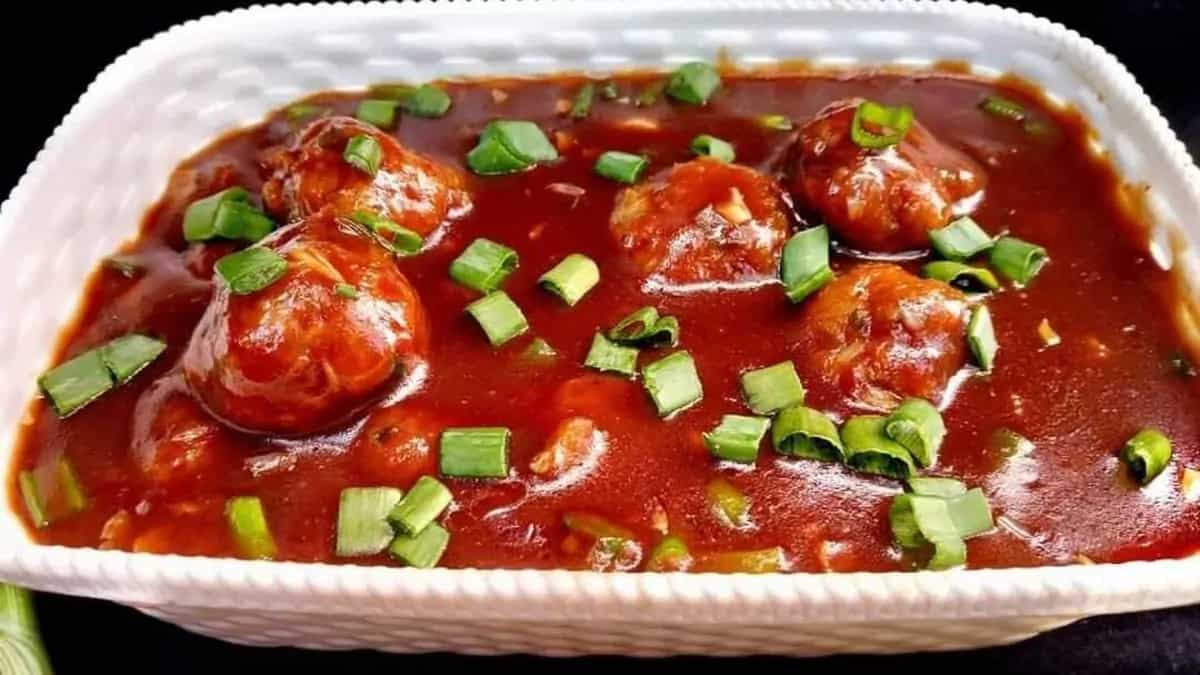 Veg Manchurian : A tangy mouth-watering dish full of vegetables