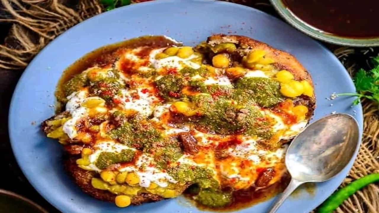Delhi Street Food: How To Make Aloo Tikki Chaat At Home?