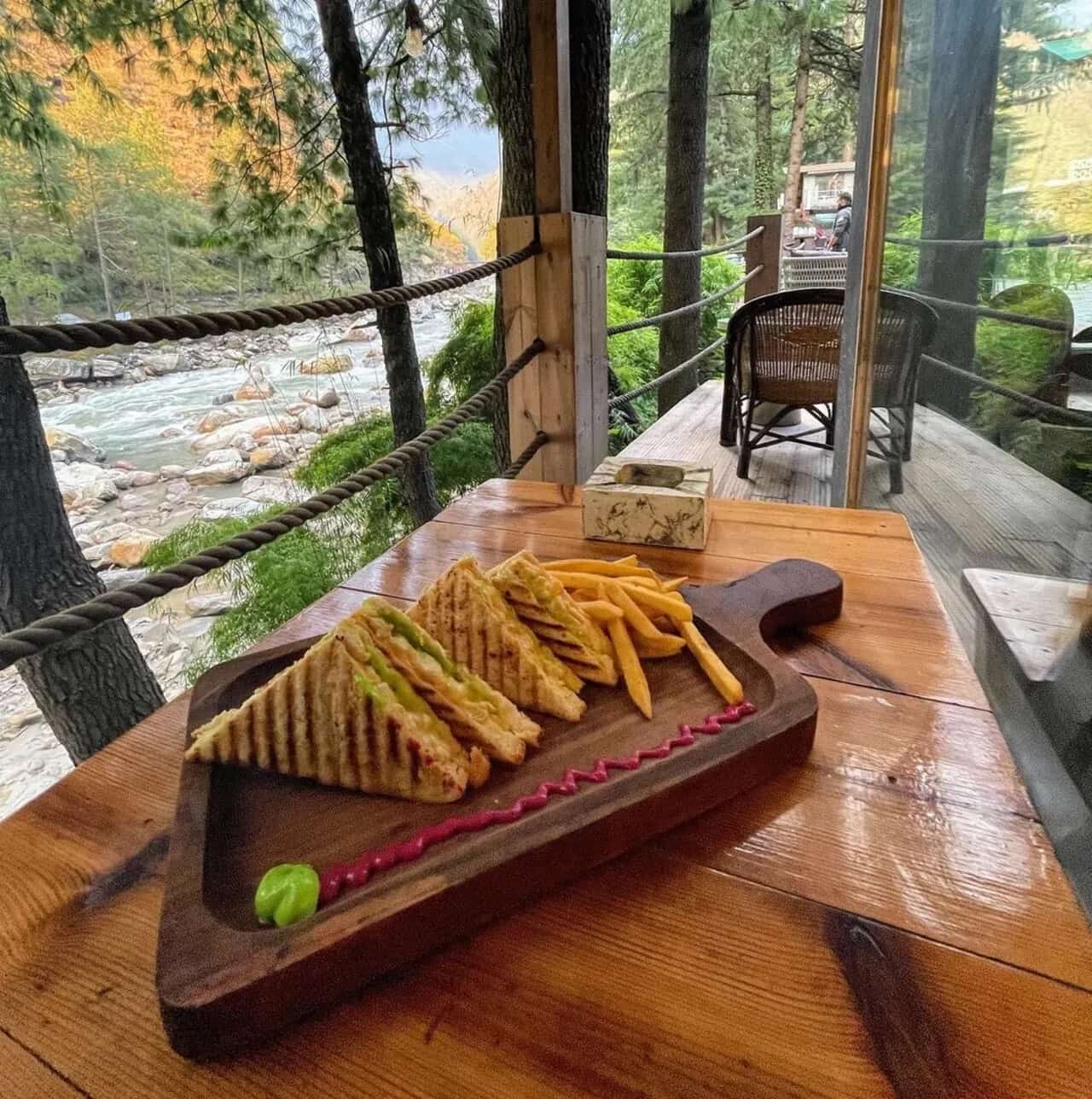 India Gets Its First Hemp Café In Kasol