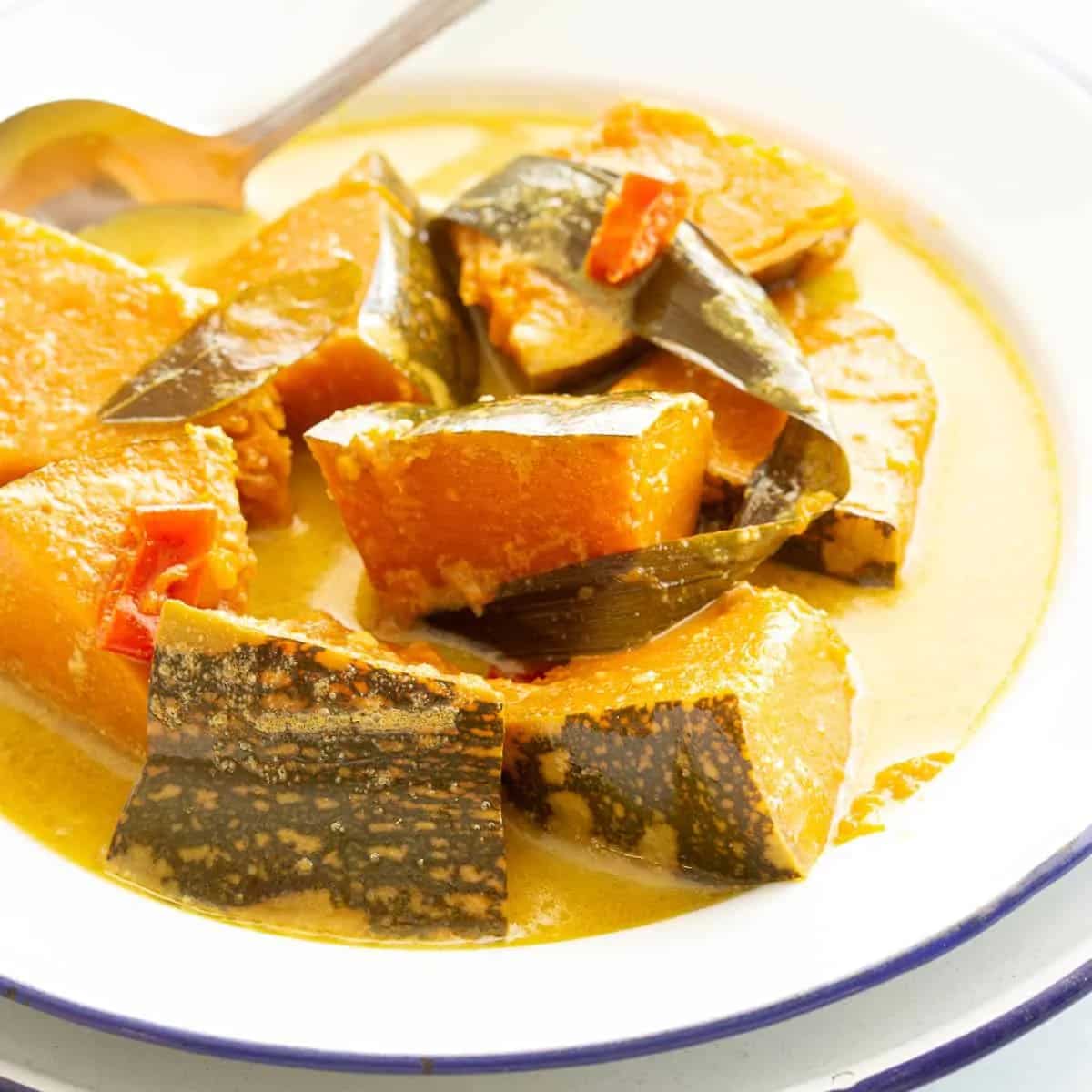 Recipe Of The Day: Wattakka Kalu Pol Maluwa; Sri Lankan Curry