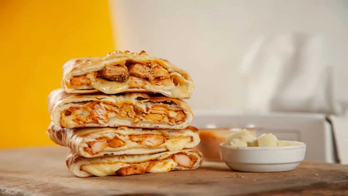 Chicken Baida Roti: Crispy, Layered Chicken And Egg Paratha