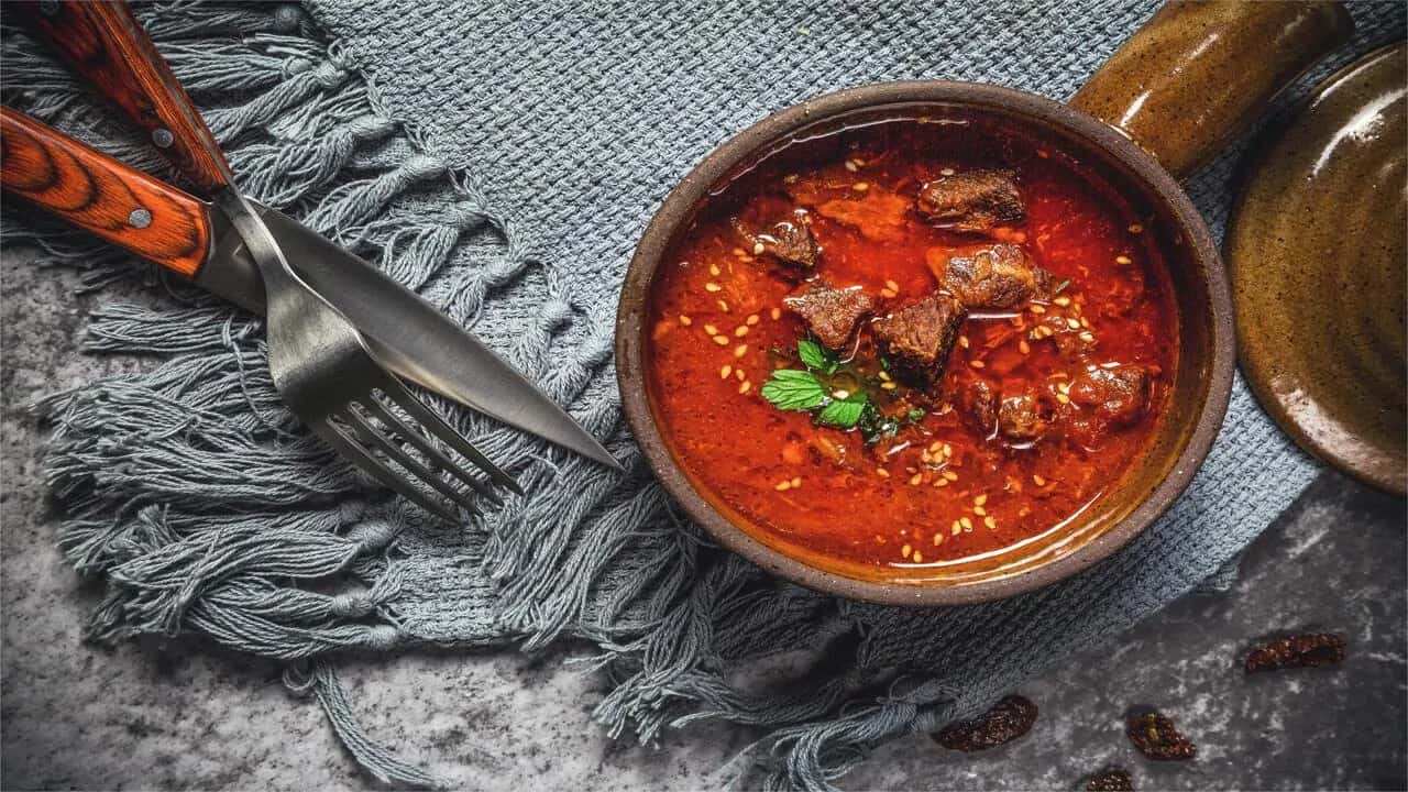Indulge Yourself In Taar Gosht For A Royal Delightful Dinner