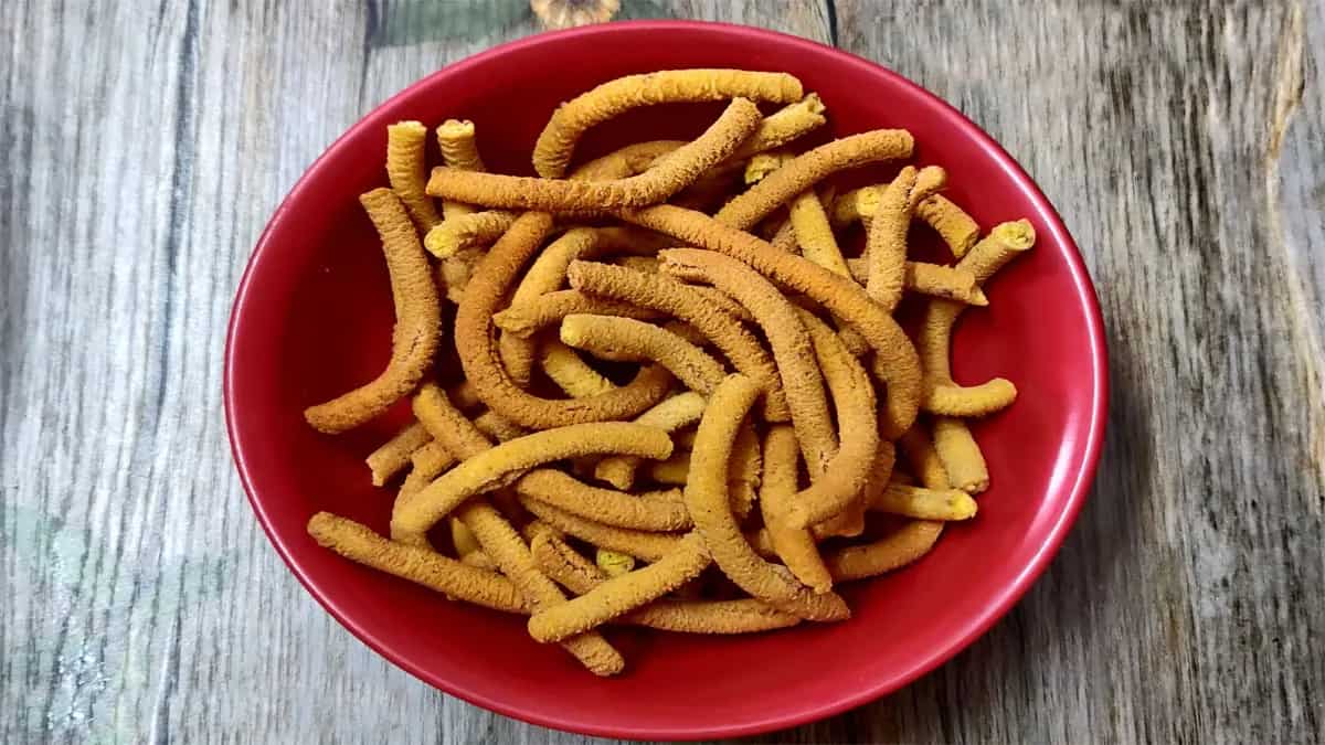 Kara Sev: A Crunchy, Yummy Snack You Can Enjoy With Chai