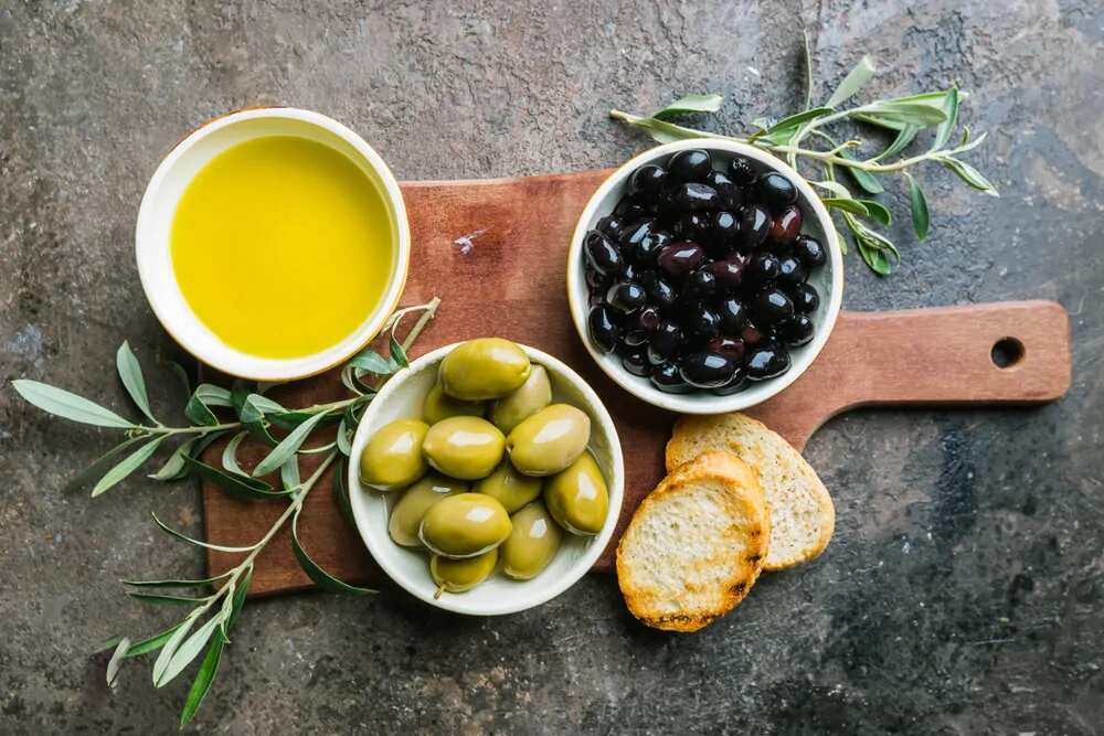 Black Olives And Green Olives Are They Different Black Olives And Green Olives Are They Different