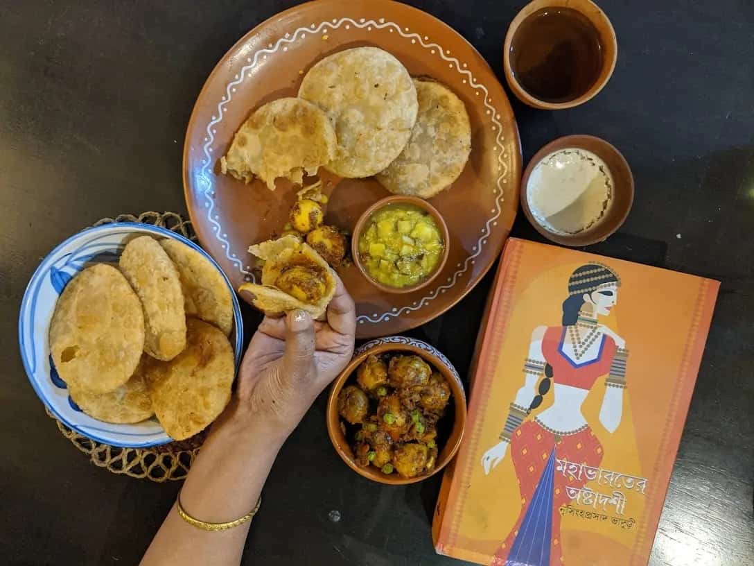 Do You Know The Science Behind Eating With Hand?