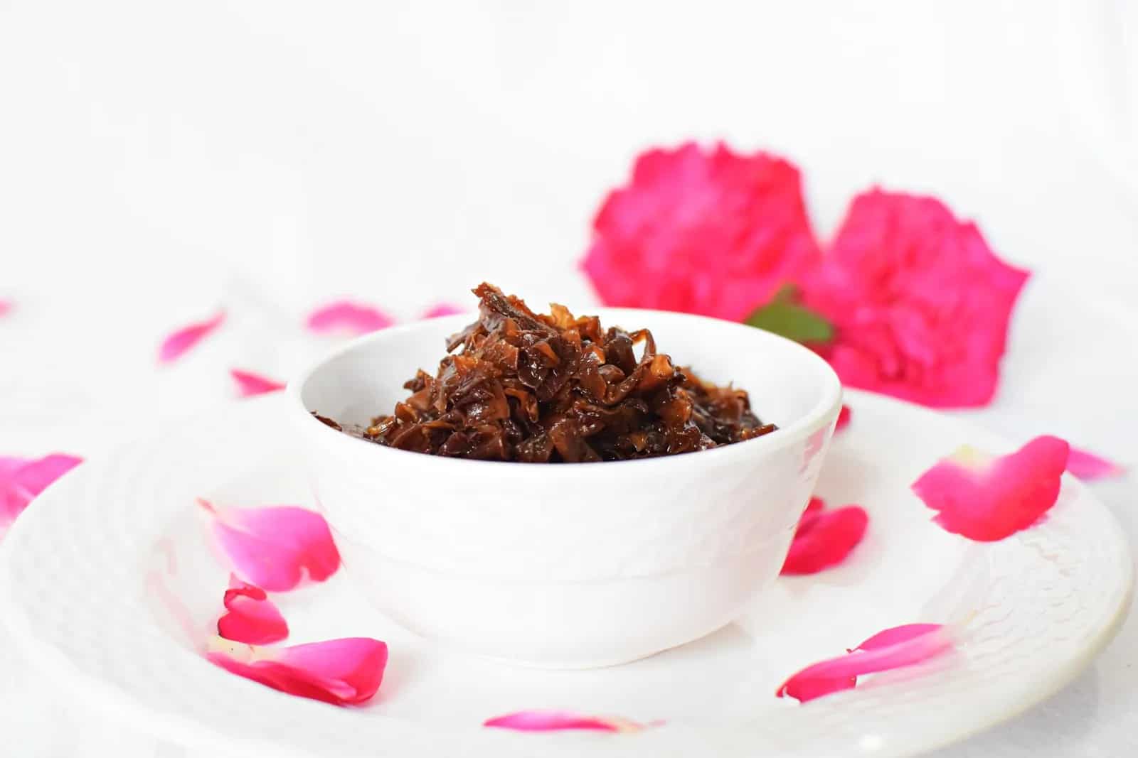 Rose Day 2022 How To Prepare Gulkand From Dry Rose Petals rose-day-2022-how-to-prepare-gulkand-from-dry-rose-petals