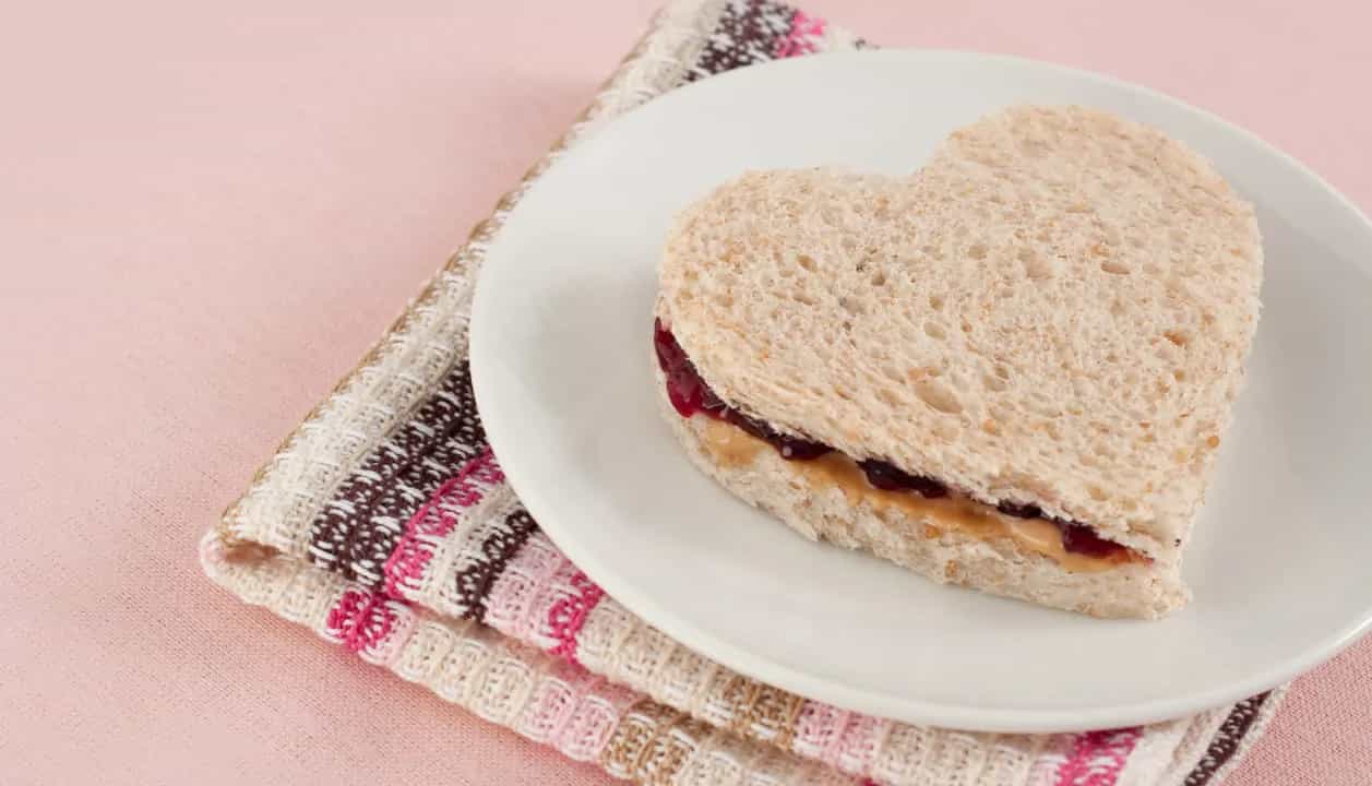 Viral: Heart-Shaped Chocolate Cheese Sandwich Baffles Netizens