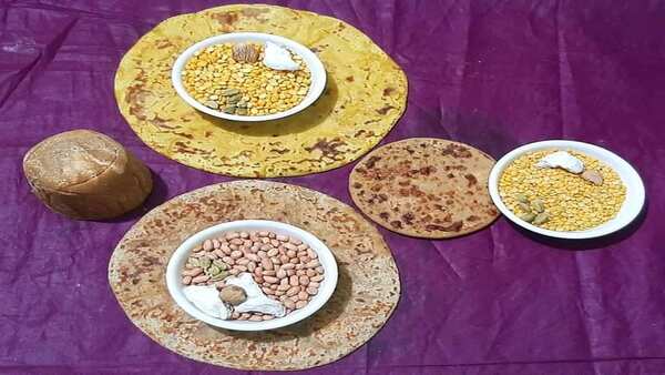 Dates Holige: Addictively Delicious Khajoor Puran Poli