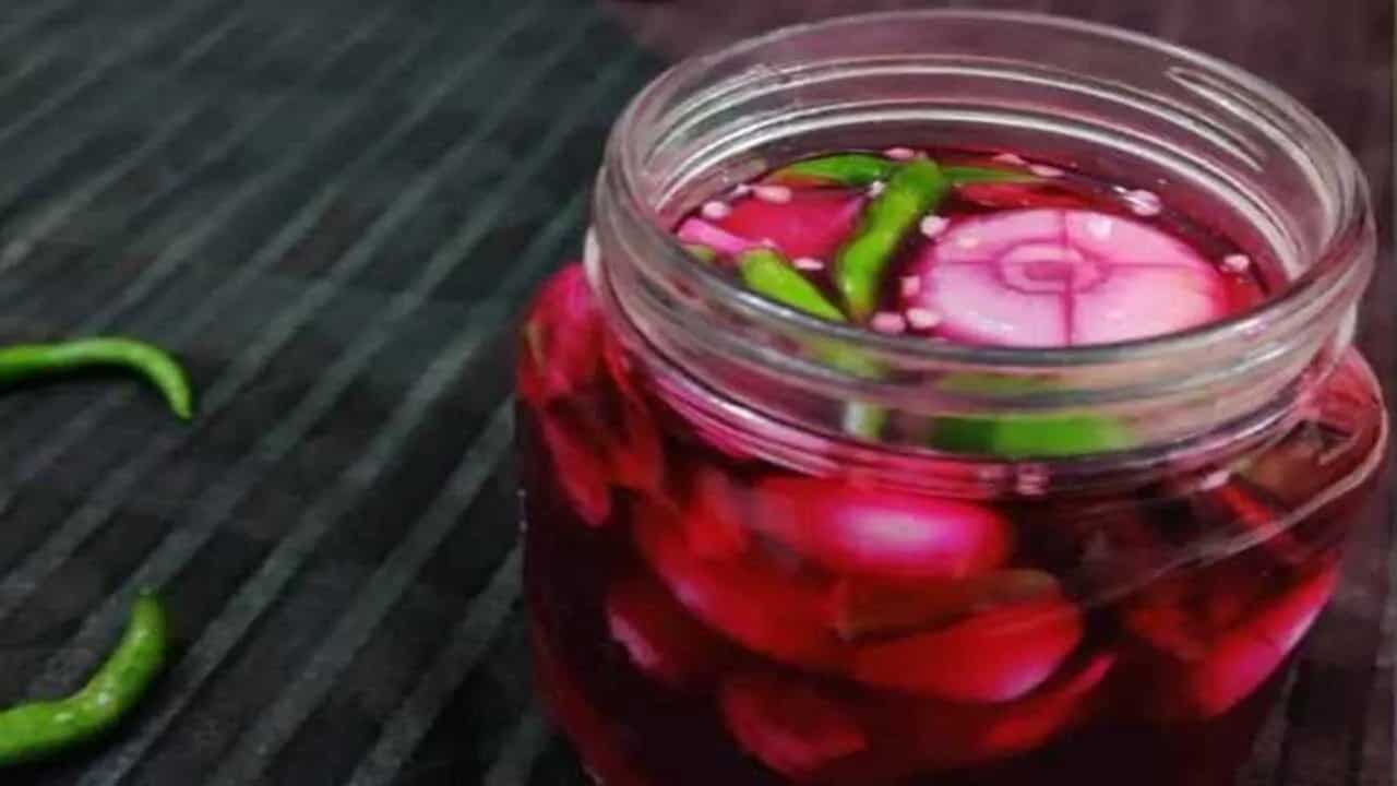 Cooking Tips: How To Make Sirka Pyaaz And Lachha Pyaaz At Home?