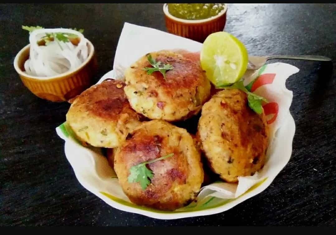 How to make Kacche Kele Ke Kebabs Recipe