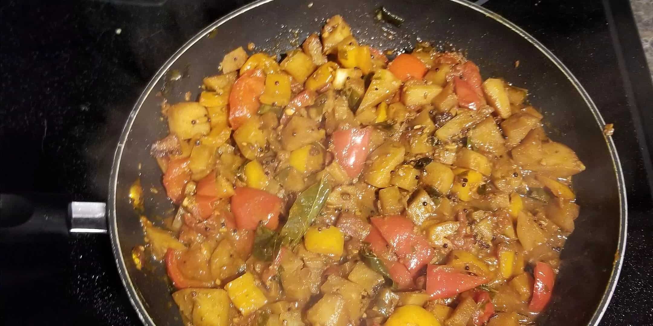 How to make Bell Pepper, Tomato, And Potato Indian Curry Recipe