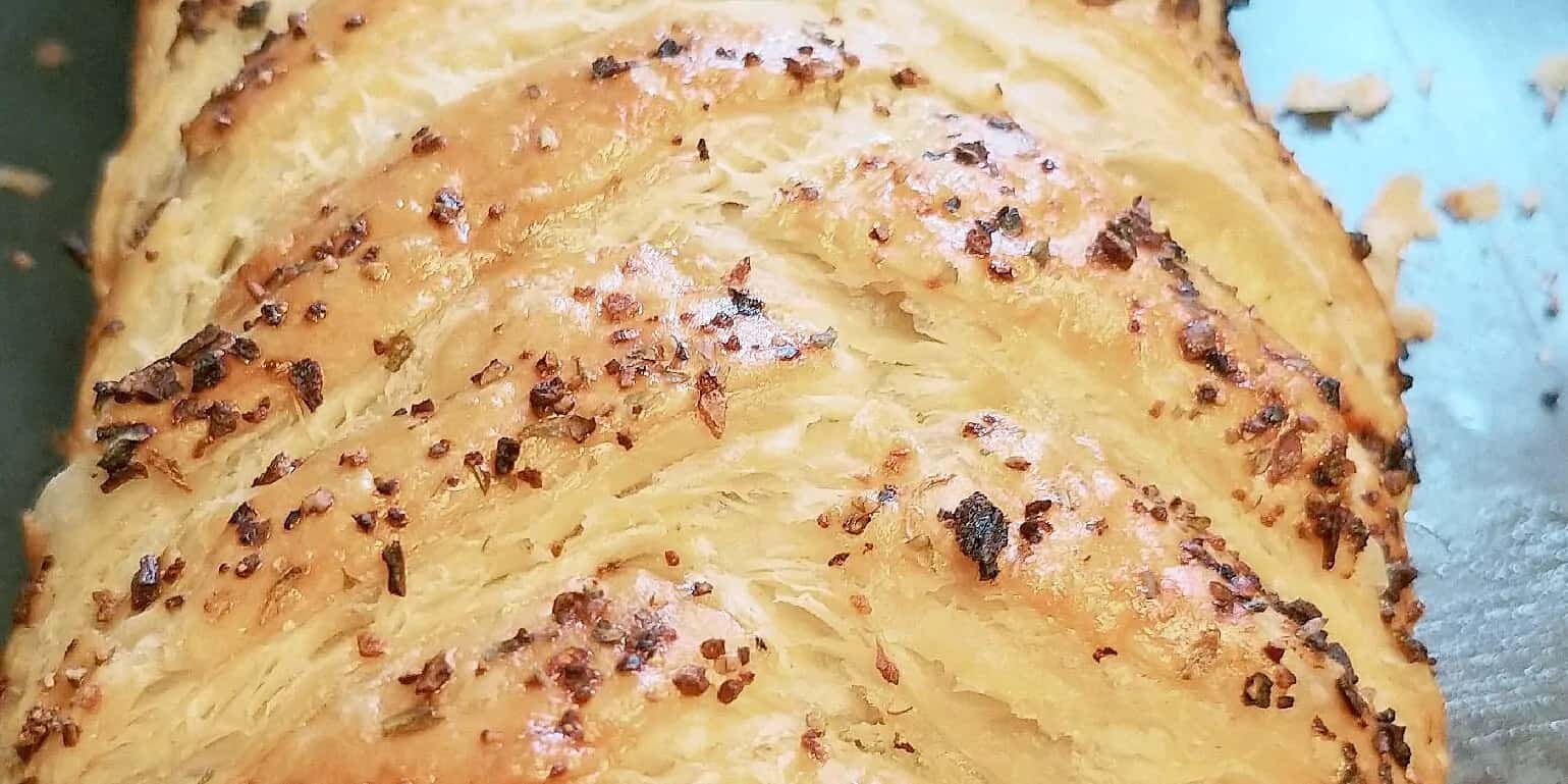 How to make Bacon, Cheese, Sundried Tomato Puff Pastry Braid Recipe