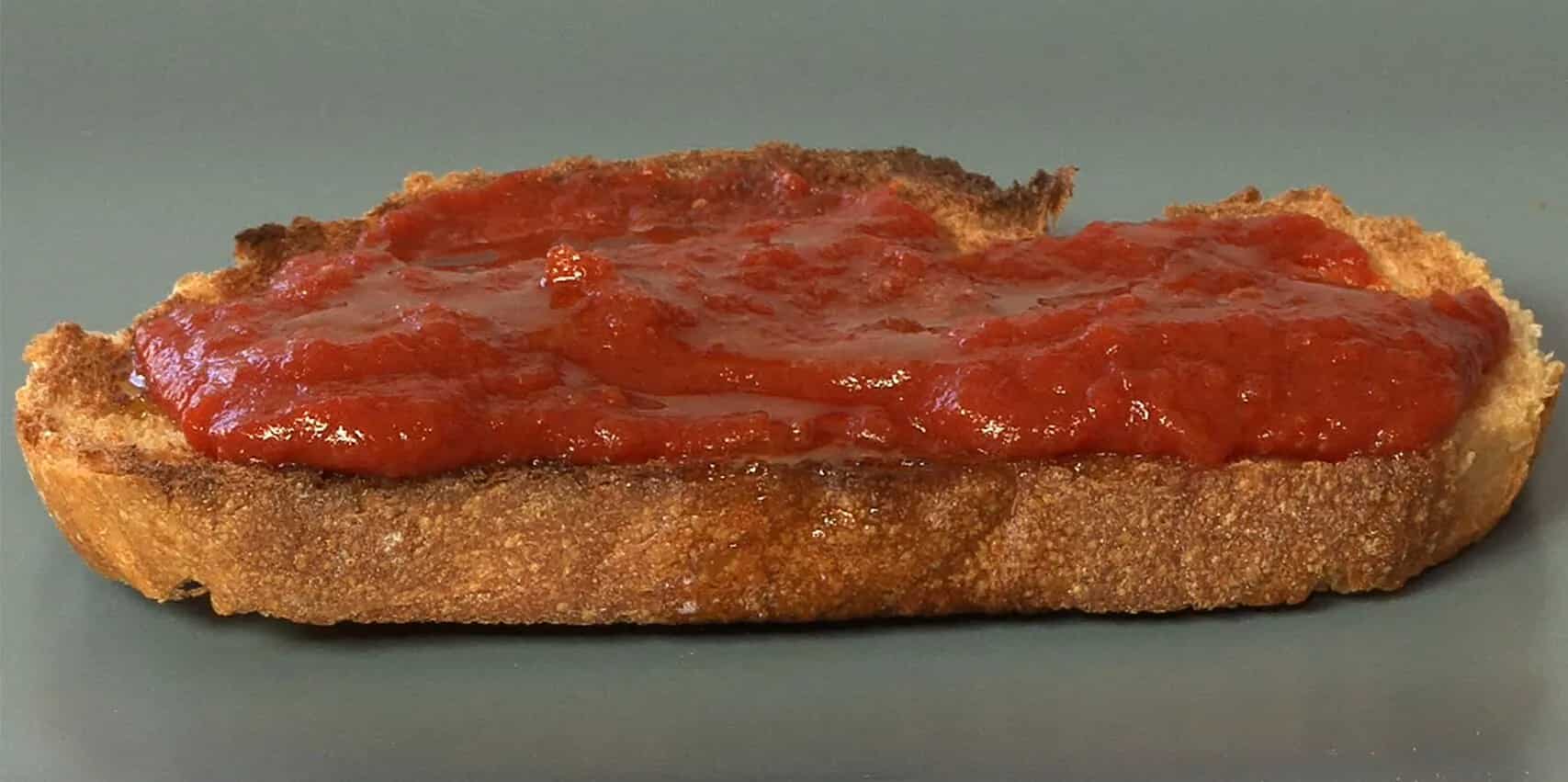 How to make Pan Tomaca (spanish Tomato Bread) Recipe