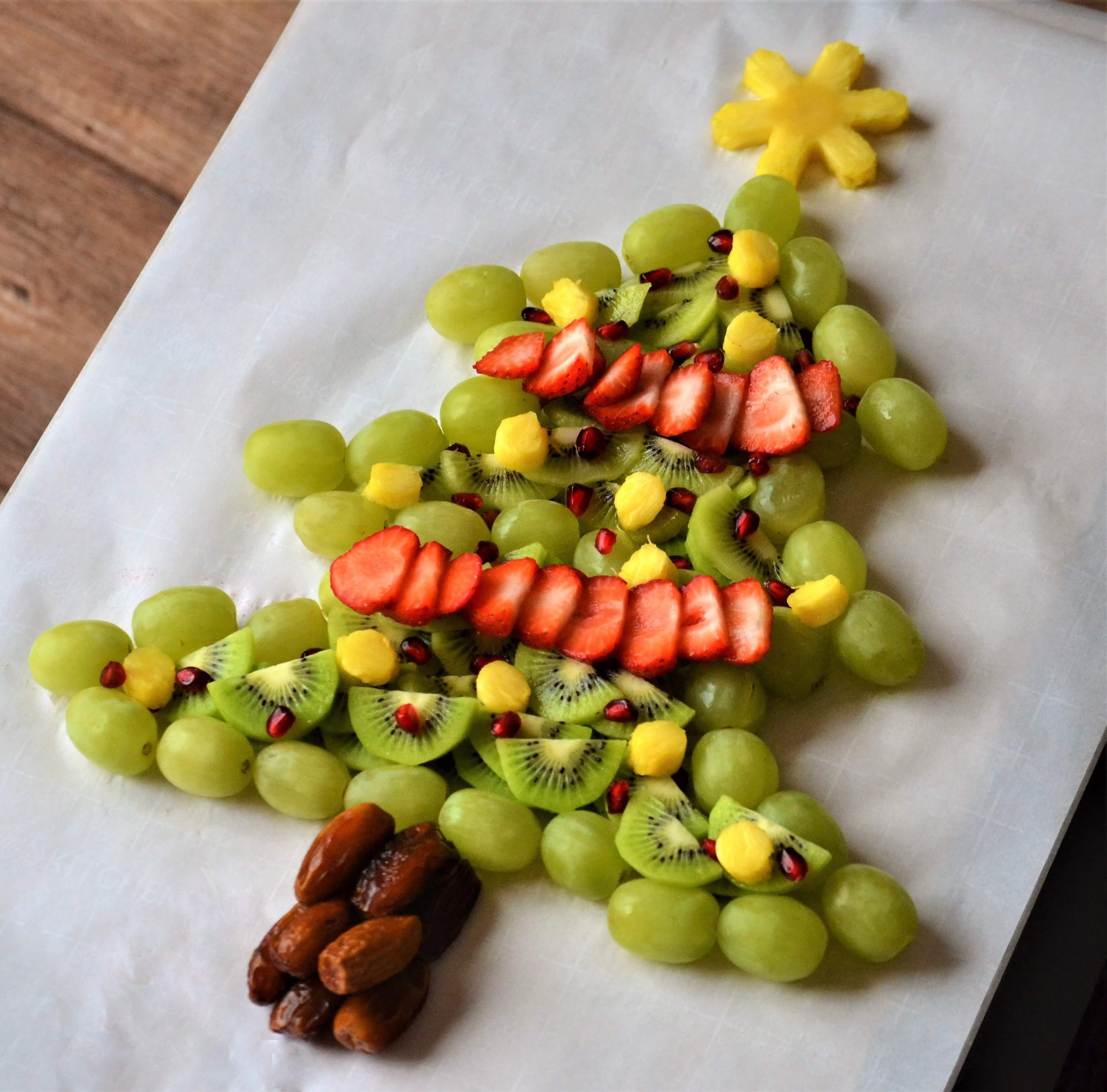 How to make Christmas Tree Fruit Platter Recipe