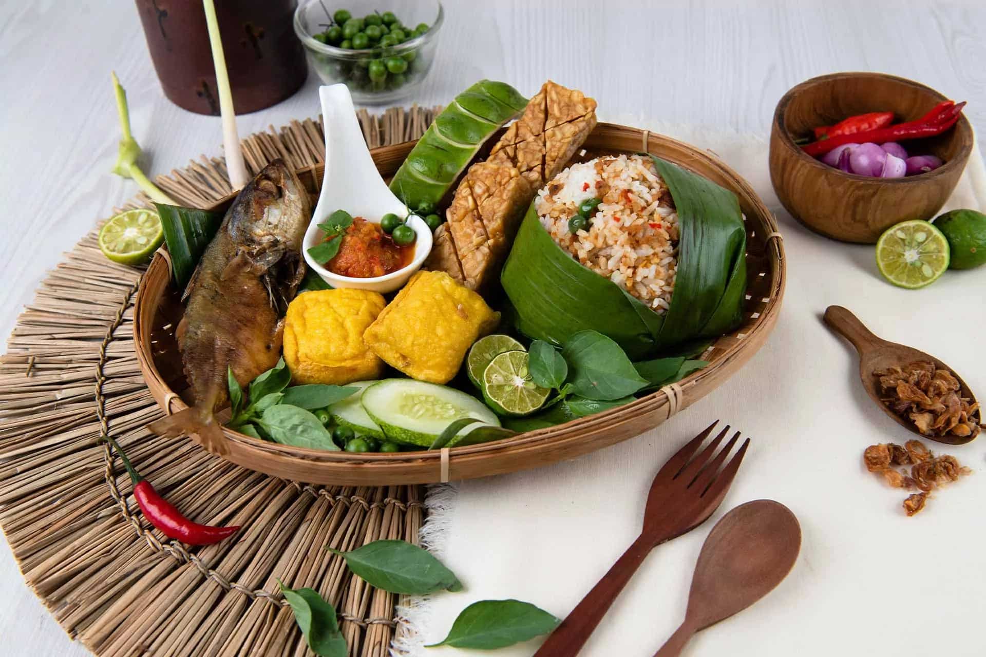 How to make Oncom Rice Wrapped In Banana Leaf Recipe