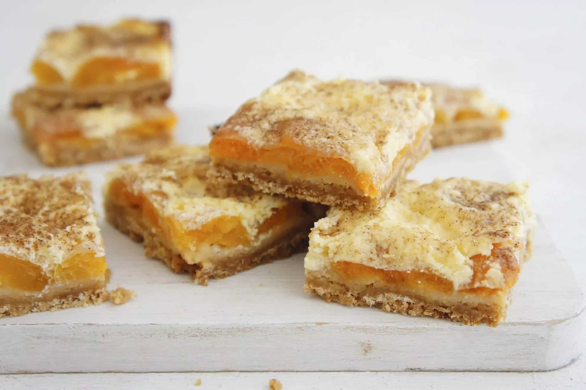 How to make Apricot And Sour Cream Slice Recipe
