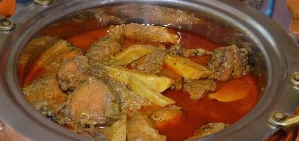 How to make Bengali Mutton Potato Curry Recipe