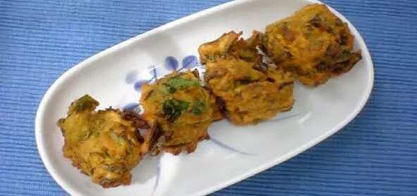 How to make Drumstick Leaves Pakoda Recipe