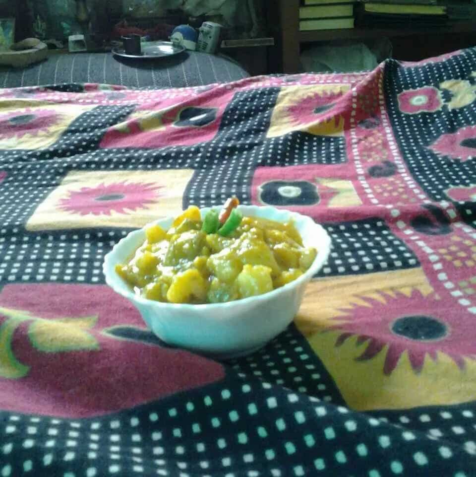 How to make Aloo Potol Ghonto Recipe