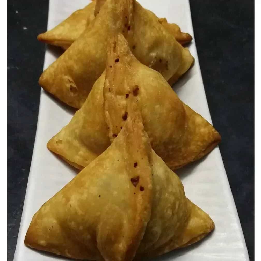 How to make Aloo Wale Samose Recipe