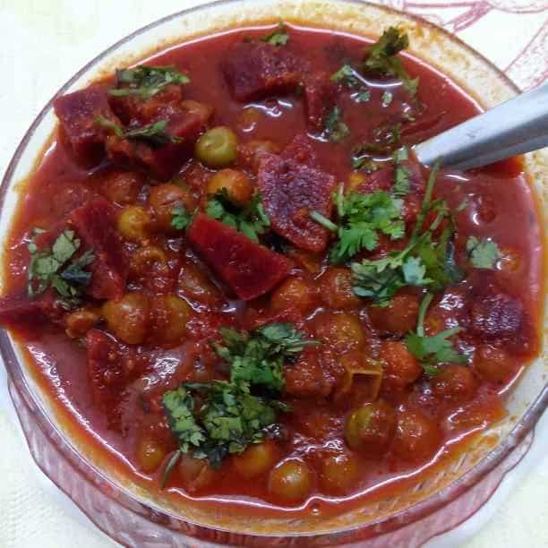 How to make Beetroot-green Peas Sabzi Recipe