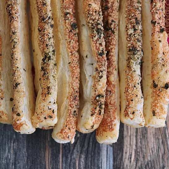 How to make Cheesy Khari Puff Sticks Recipe