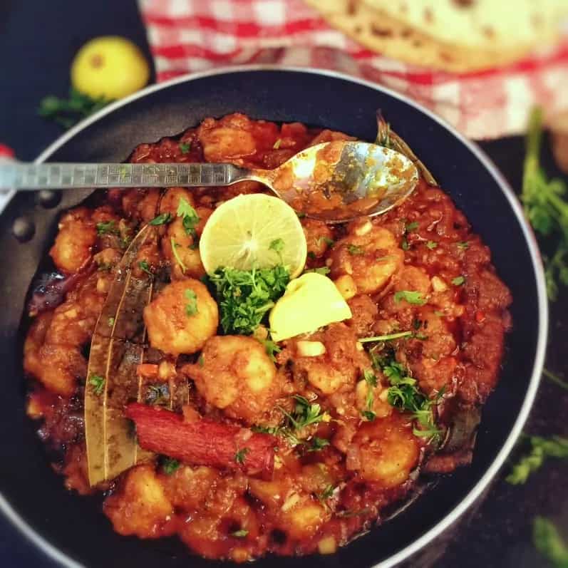 How to make Chingri Do Pyaaza Recipe