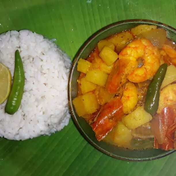How to make Chingri Machher Bati Chachchari Recipe