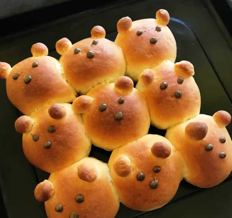 How to make Cute Teddy Bear Pull Apart Bread Buns Recipe
