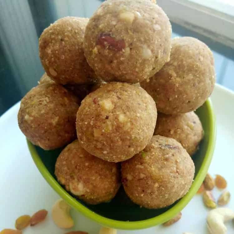 How to make Dry Fruits And Dink Laddoo Recipe