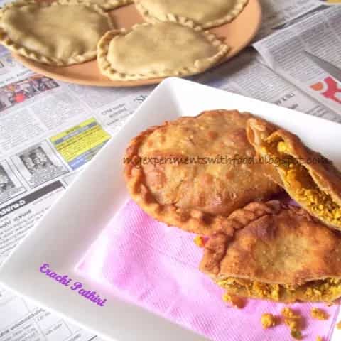 How to make Erachi Pathiri/chicken Stuffed Rotis Recipe