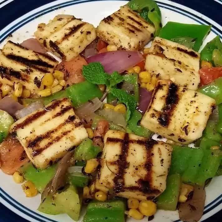 How to make Grilled Paneer With Sauteed & Crunchy Veggies Recipe
