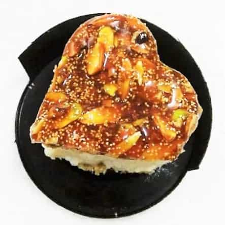 How to make Kesari Phirni Cake With Nutty Caramel Disc Recipe