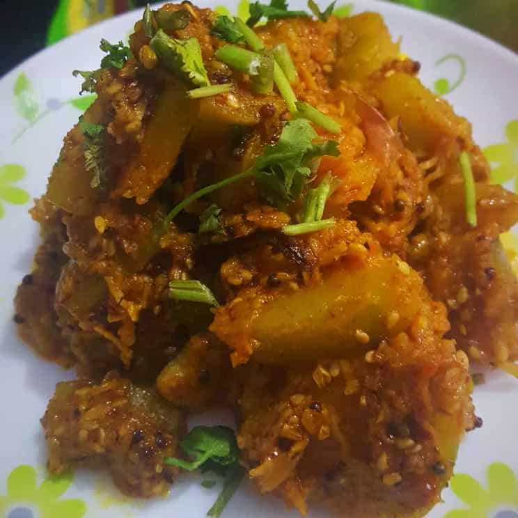 How to make Lal Bhoplyachi Bhaji Recipe