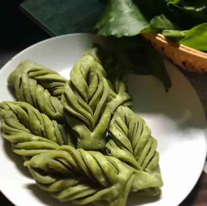 How to make Leaf Mathri Recipe