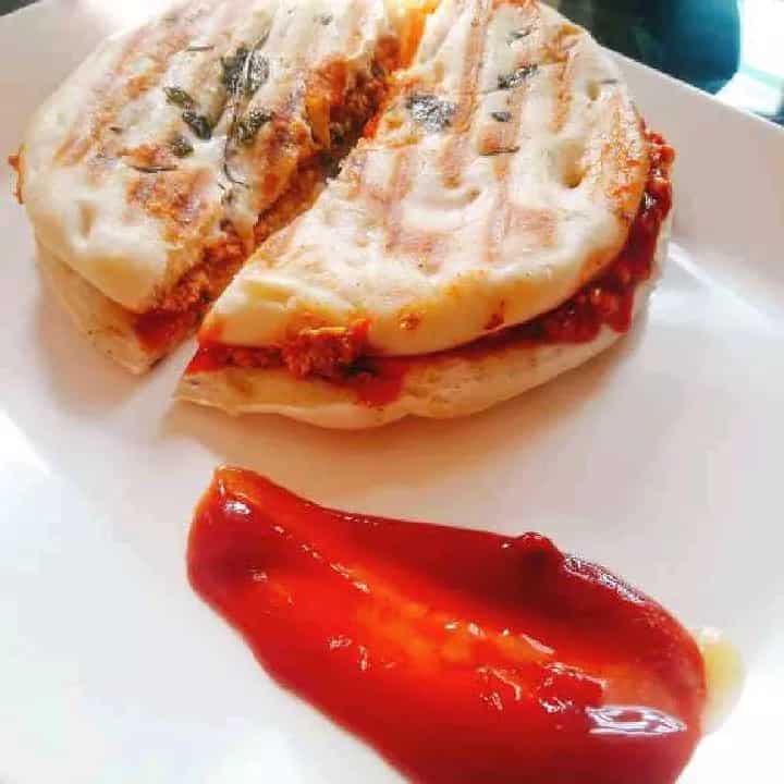 How to make Paneer Stuffed Kulcha (delhi Style) Recipe