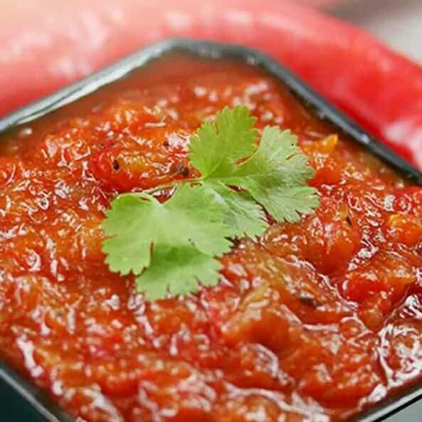 How to make Rajasthani Lehsun Chutney With Apple Recipe