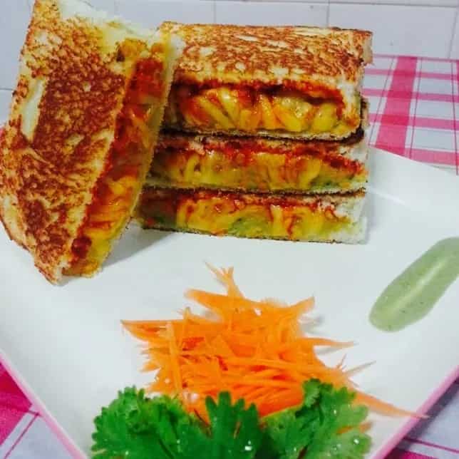How to make Schezwan Bread Cheesy Potato Sandwich Recipe