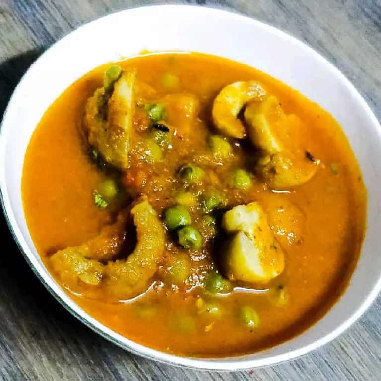 How to make Shadi Wale Muttor Mushroom Recipe
