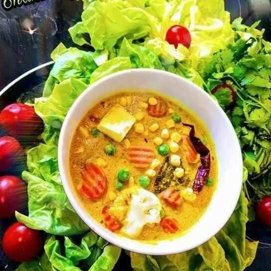 How to make Shahi Veg Korma In Yellow Gravy Recipe