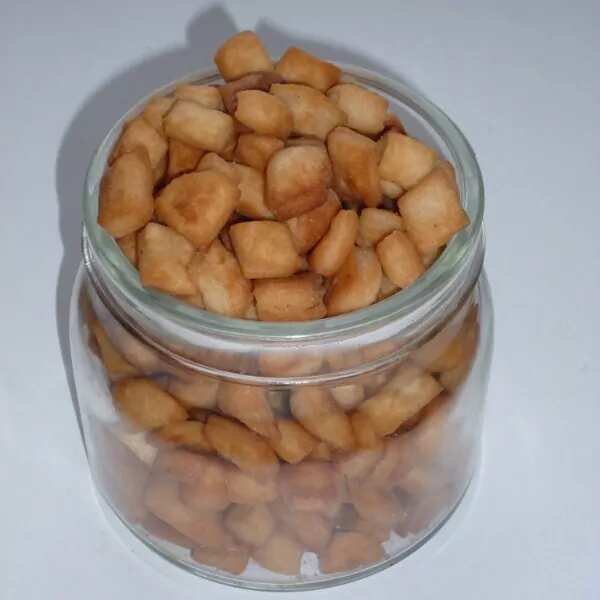 How to make Shakarpara (sweet Diamond Cuts) Recipe