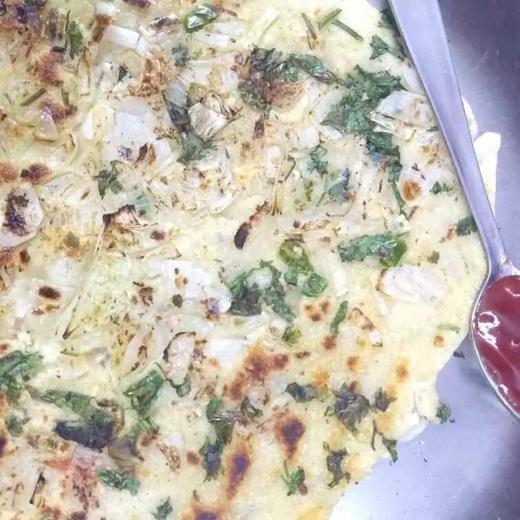 How to make Suji-maida-besan Ka Uttapam Recipe