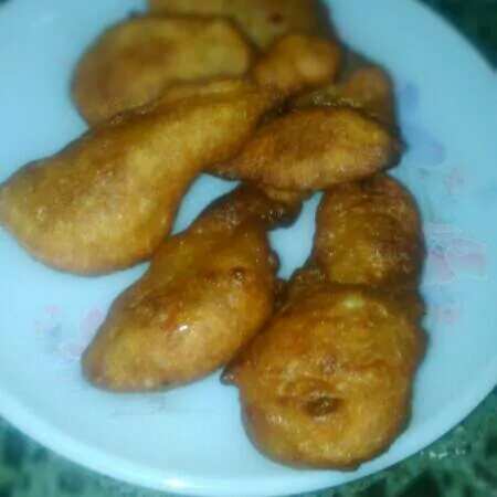 How to make Sweet And Sour Banana Pakoda Recipe