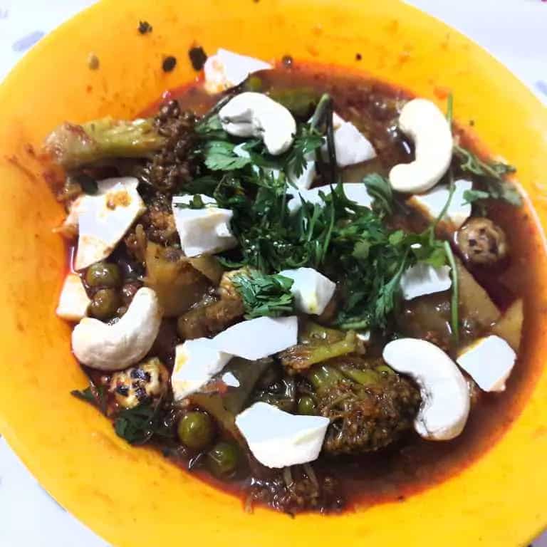 How to make Vegetable Navratan Korma Recipe