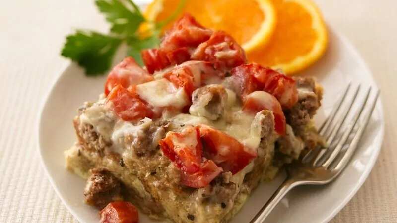 How to make Sausage, Cheese And Tomato Strata Recipe