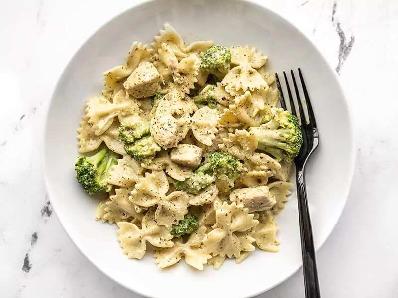 How to make Creamy Pesto Pasta With Chicken And Broccoli Recipe