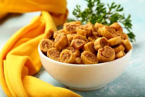 How to make Bhakarwadi Recipe