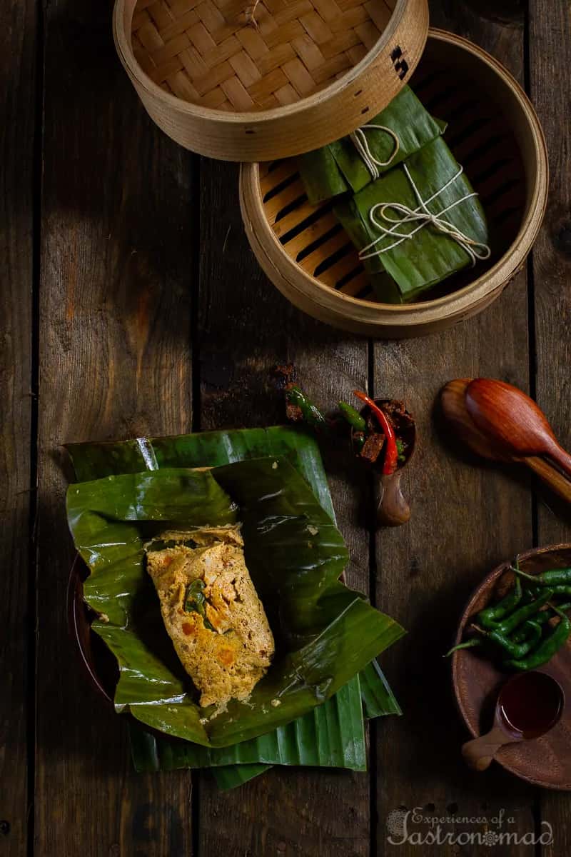 How to make Lonka Bhapa Murgi Recipe