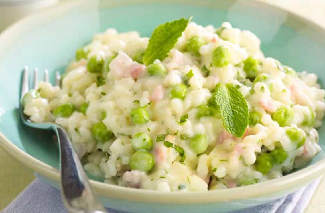 How to make Creamy Bacon, Pea And Mint Risotto Recipe