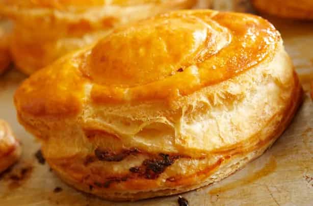 How to make Minced Lamb And Vegetable Puffs Recipe